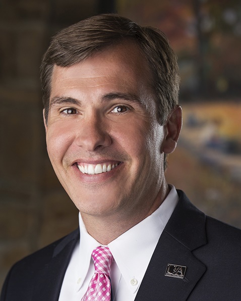 Thomason promoted to UA VP of planning and development – Hope Prescott