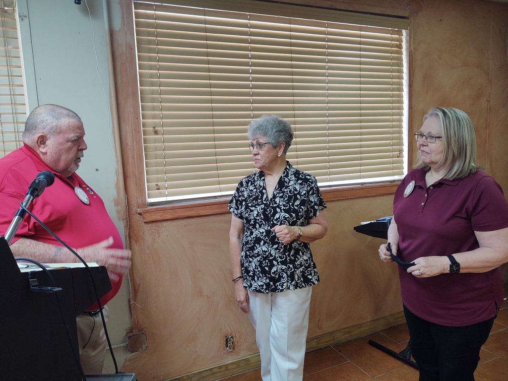 Elaine Cross Inducted Into Hope Lions – Hope Prescott