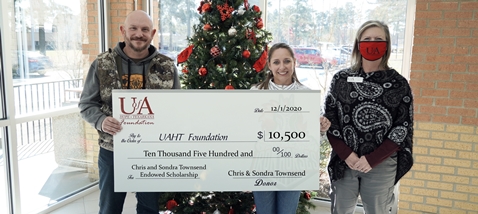 Townsends endow scholarship – Hope Prescott