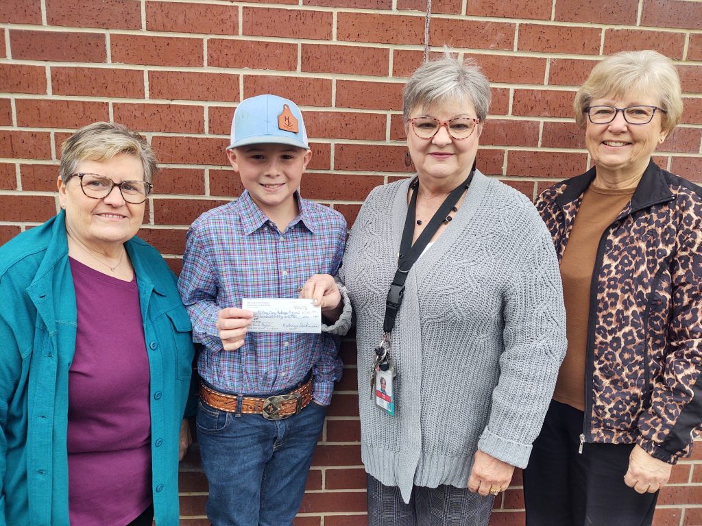 Delta Kappa Gamma Contributes to Huck’s Military CARE Packages – Hope ...