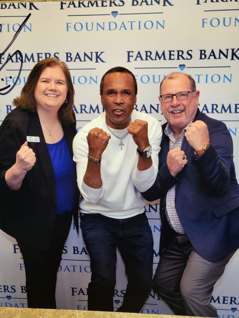 Janet & Tim Choate Pick Up Tips From Sugar Ray Leonard at Farmers Bank ...
