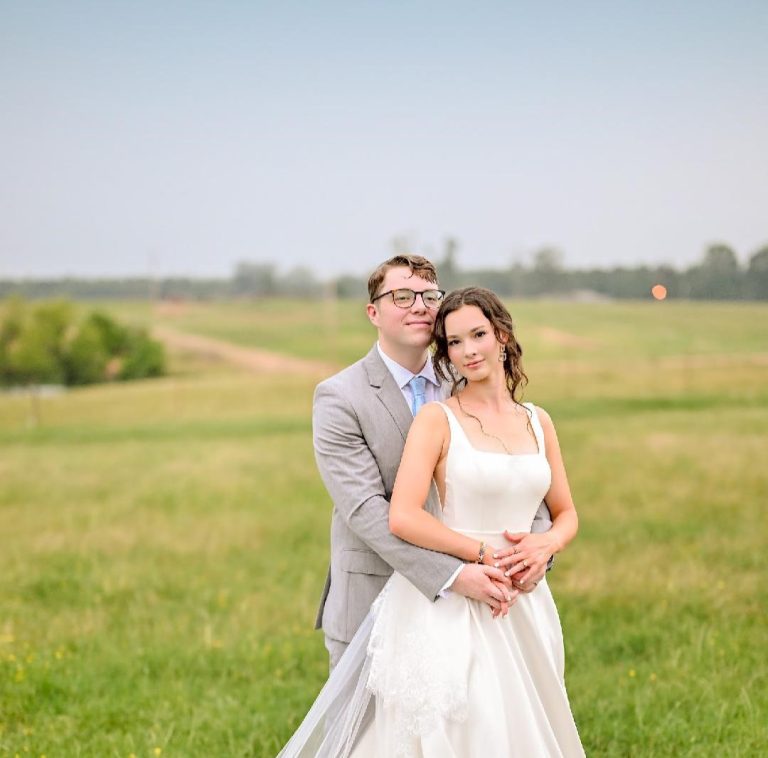 Katherine Elizabeth Daniels, Bryce Allen Montgomery Wed – Hope Prescott
